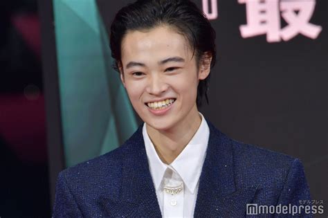 画像3637 窪塚洋介、息子・愛流の初舞台を観劇 貴重な父子2ショットに「世界一イケてる」「似てる」の声 モデルプレス