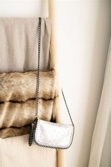 Bolso Efecto Piel Plata Metalizado 🛍 Lolas Chic