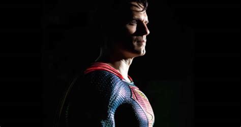Henry Cavill Confirms His Return As Superman Cosmic Book News