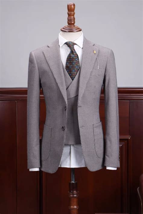 Wonderful Suit For Men Gray Notched Lapel Three Pieces Business Suits
