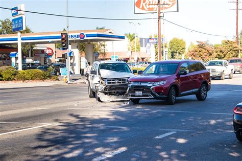 Albuquerque Nm Collision With Injuries At Candelaria Rd And Morris St