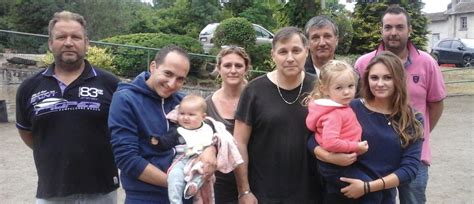 Valeille Damien Et Pascal Simposent à La Pétanque