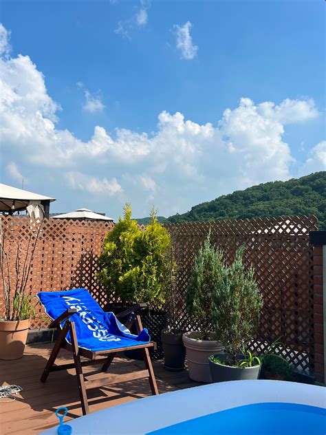 캠핑이 너무 좋아서 그만 복층 테라스가 있는 빌라를 구해버렸다 집꾸미기 스타일