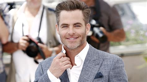 Disney S Wish Chris Pine Will Voice King Magnifico In The Upcoming