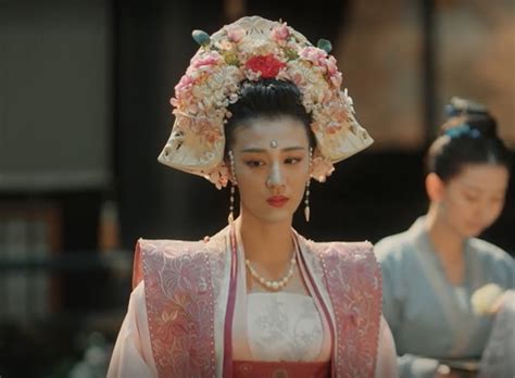 《清平乐》宋朝女子头饰大赏：张贵妃的头冠为何如此抢镜？ 知乎