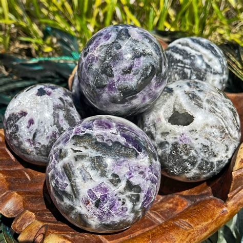 Goethite Guide Properties And Meaning Sage Goodess