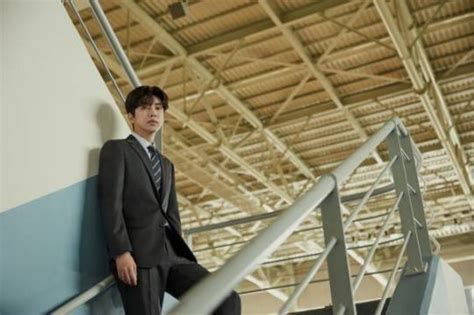 韩国男歌手林英雄宣传照曝光 西装革履帅气十足 搜狐大视野 搜狐新闻