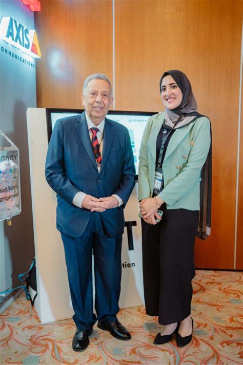 Zeinab Muhammad 🥇 On Linkedin سأظل مدينة طول العمر إلى من آمن بى و