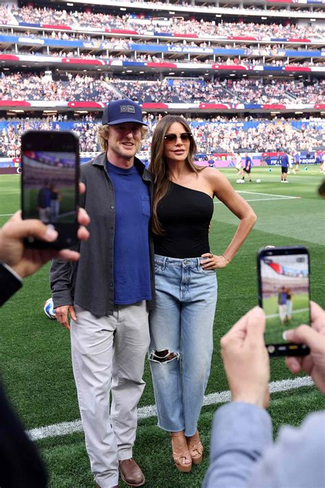 Sofía Vergara Swaps Sky High Platform Heels For Sneakers At World Cup
