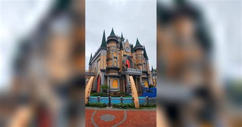 Serunya Keliling Istana Dongeng Bogor Ada Kastil Megah Hingga Kebun