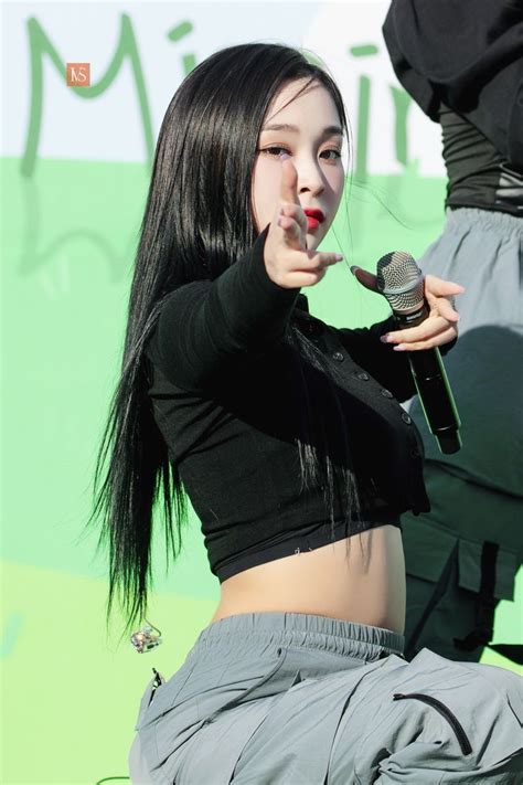 Ghim của smagzi trên Dreamcatcher 드림캐쳐