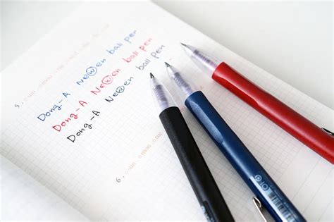 필기감 좋은 볼펜 추천 동아연필 뉴엔 P 10 펜드로잉도 잘 돼요 네이버 블로그