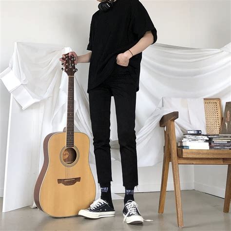 Mua Quần Jeans Skinny Nam màu Đen Rách Ngang Gối From Dáng Hàn Quốc