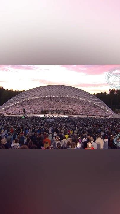 Самый большой хор в мире поёт гимн Украины Латвийский хор Youtube