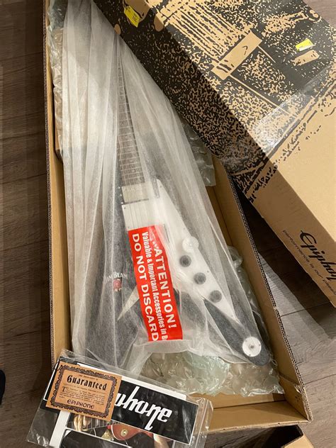 Epiphone Flying V Electric Guitar Bnib Guitars Calgary Kijiji