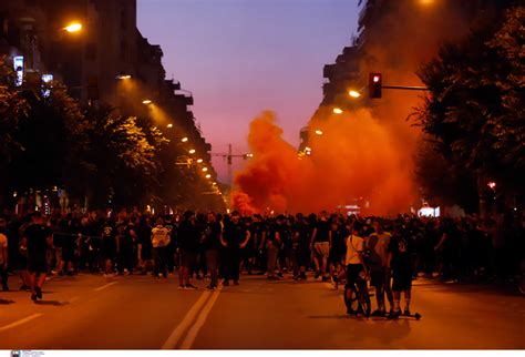 Θεσσαλονίκη Προσαγωγές στην πορεία των οπαδών του ΠΑΟΚ