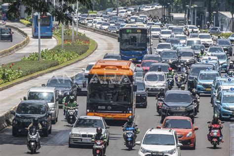 DISHUB DKI JAKARTA TAMBAH 120 BUS LISTRIK ANTARA Foto