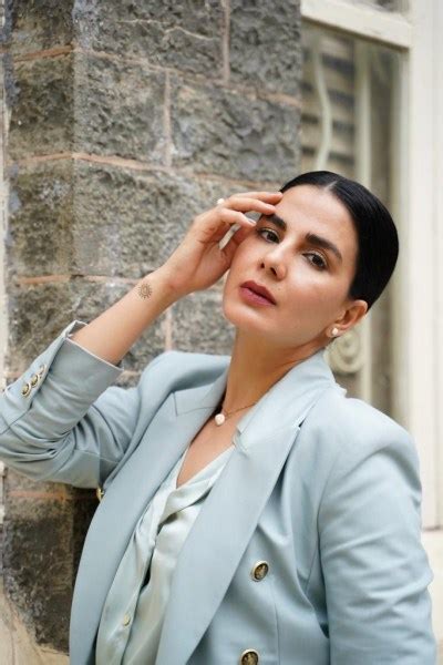 Kirti Kulhari On Ex Husband Making Her Comfortable With Sex Scenes In