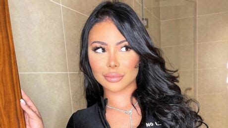 PHOTO Maeva Ghennam En Maillot De Bain La Marseillaise Coupe Le Souffle De Ses Fans Voici