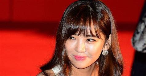 사진 이태임가슴라인 드러 낸 화이트 드레스 조선일보