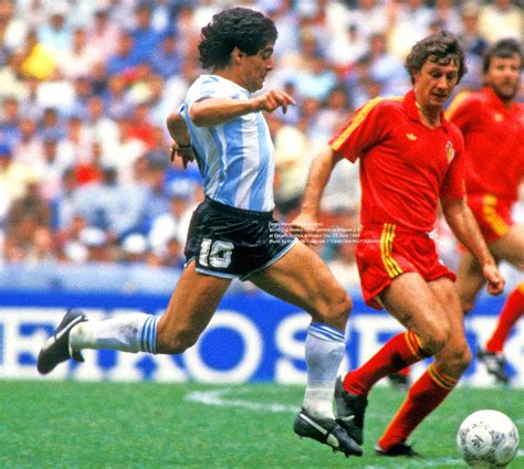 tphoto on Twitter: "Diego Maradona (Argentina) on ball World Cup Mexico ...