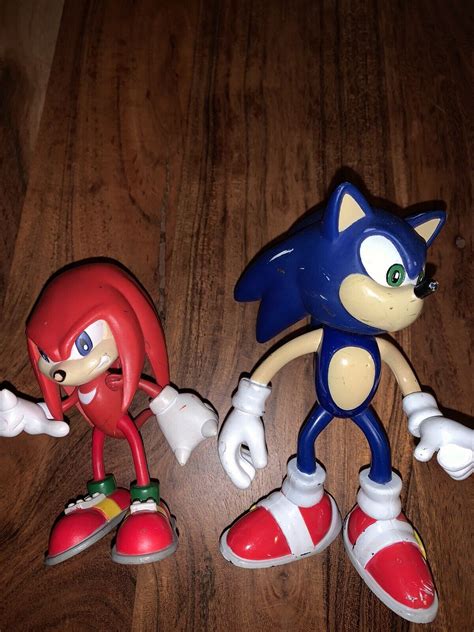 Mavin Sonic The Hedgehog And Knuckles Action Figures