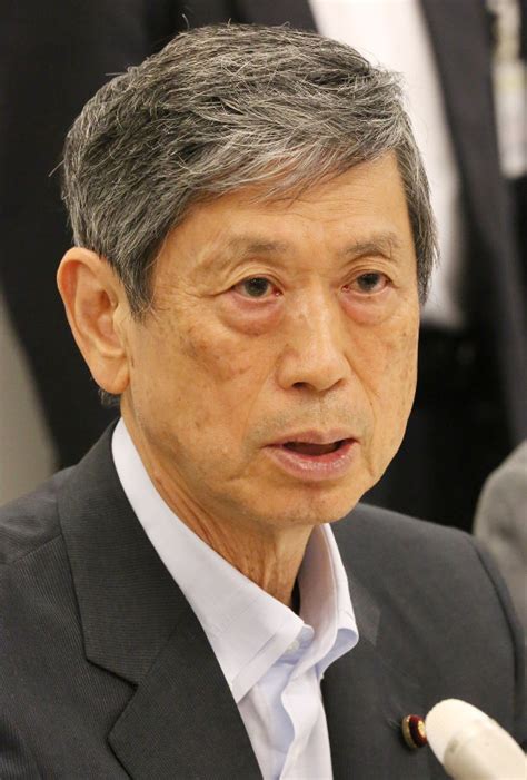 自民・高村氏：「起立拍手すると叱られるのは世界標準か」 毎日新聞