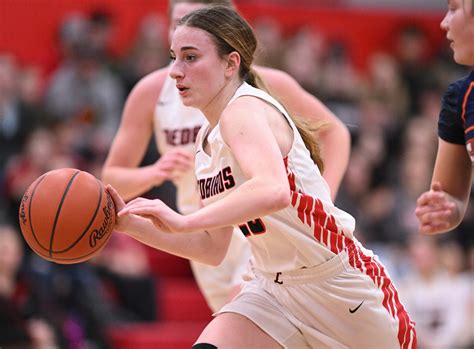 Ellets Caitlyn Holmes And Loudonvilles Corri Vermilya Put On A Show