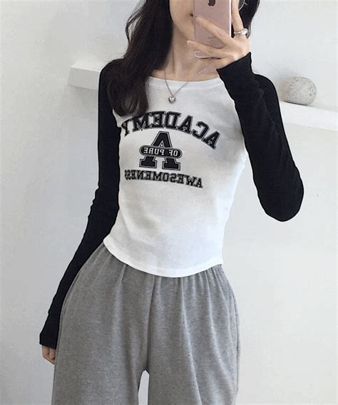 추가할인당일출고 아카데미 배색 나그랑 크롭 반팔 긴팔티 키작녀 키큰녀 봄 여름 가을 겨울 사계절 레이어드 로고 골반 프린팅 고퀄리티 에이블리