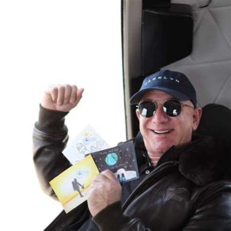 Што смисли Безос Продажба на акции на Амазон за 5 милијарди долари Бизнис Инфо