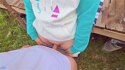 Откройте для себя запретное удовольствие от траха страпоном Кримпай в