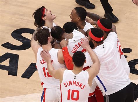 Kyrie Irvings Buzzer Beater Lifts Nets To Comeback Win Over Raptors
