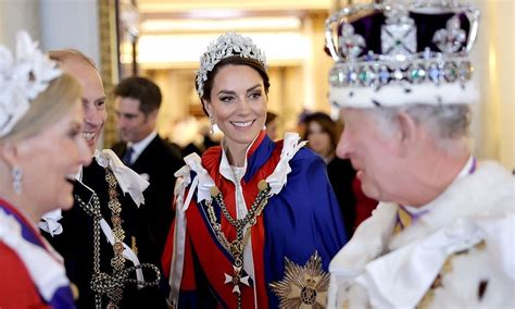 Los Reyes Carlos Y Camilla Felicitan A La Princesa De Gales Con Una
