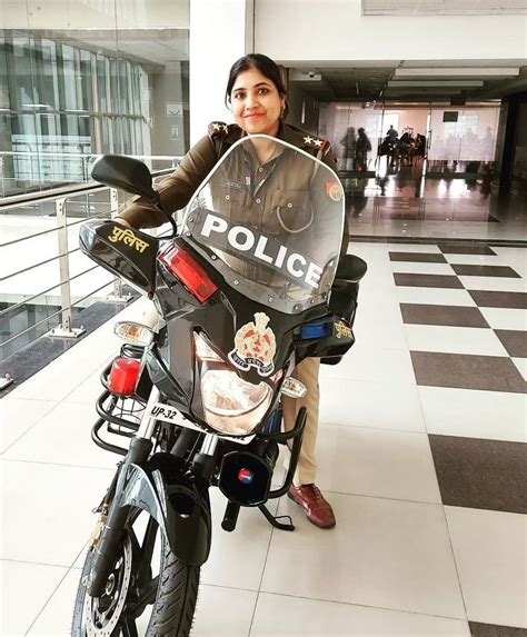 Luck का तो पता नहीं लेकिन अवसर जरूर मिलती है मेहनत करने वालों को I