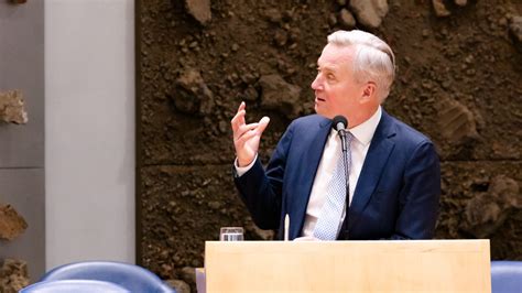 Reactie Eric Van Der Burg Op Demonstratie Holocaustmuseum Vvd