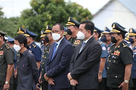 សម្តេចពិជ័យសេនា ទៀ បាញ់