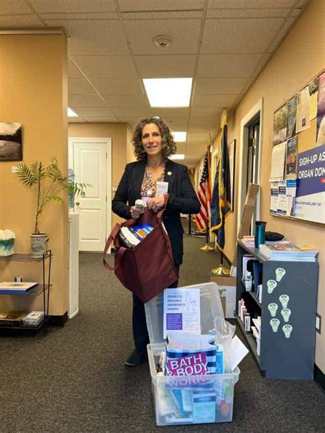 Assemblywoman Levenbergs Office Holds Domestic Violence Awareness