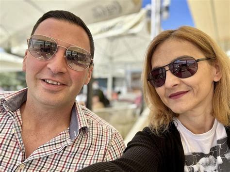ФОТО Жената која на сите им покажа како треба да се биде маж напиша