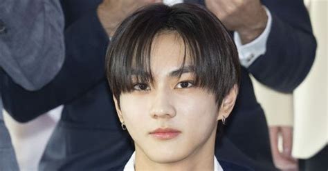 [사진]엔하이픈 정원 청초한 하트