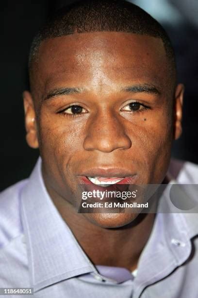 World Super Lightweight Championship Arturo Gatti Vs Floyd Mayweather