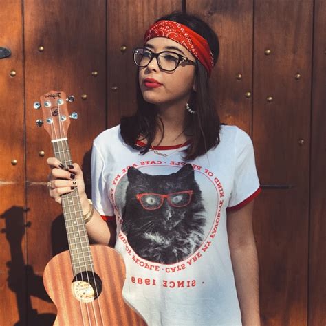 Danielle Dias Hoffmann Youtube