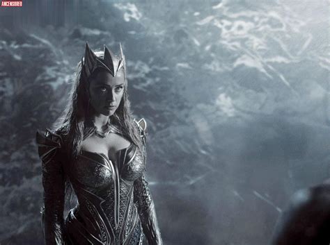 Nackte Amber Heard In Zack Snyder S Justice League