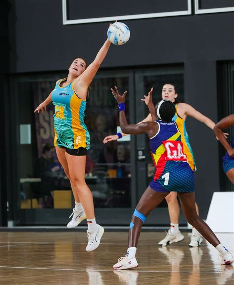 Ns Exclusive Scarlet Jauncey And The Black Swans Netball Scoop