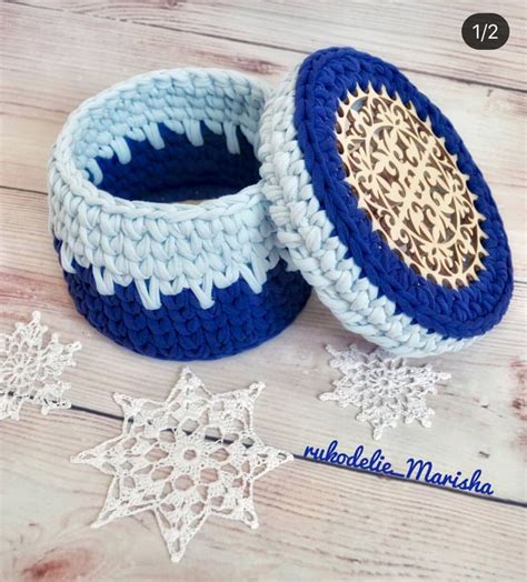 Корзинка из трикотажной пряжи с крышкой