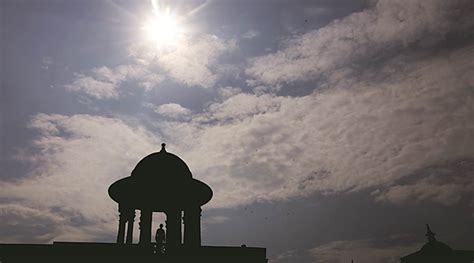 Why Has Delhi Been So Warm And Humid This September Delhi News The