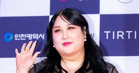 [t포토] 풍자 잘 하고 올게요