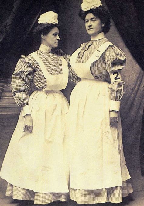 Early 1900s Nursing Uniforms Id Break A Fast Sweat In That Garb History Of Nursing Medical