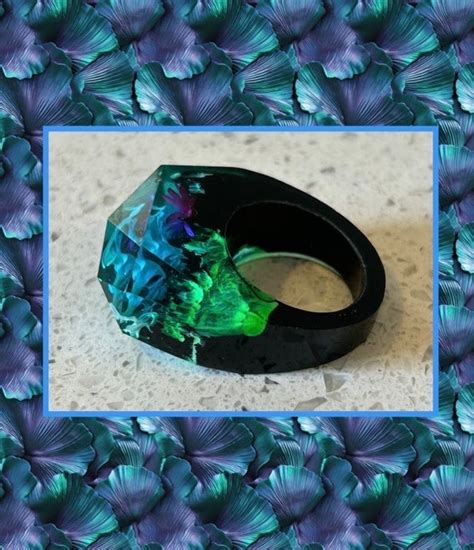 Vintage Mod Acrylic Ring Gem
