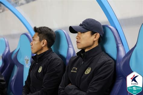 K 인터뷰 수원 나와 결전 앞둔 최원권 대구 감독 대행 운동장에서 죽자