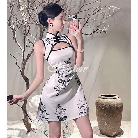 【台灣現貨】性感旗袍復古印花少女年輕短款改良主播夜店連身裙修身露腰 蝦皮購物